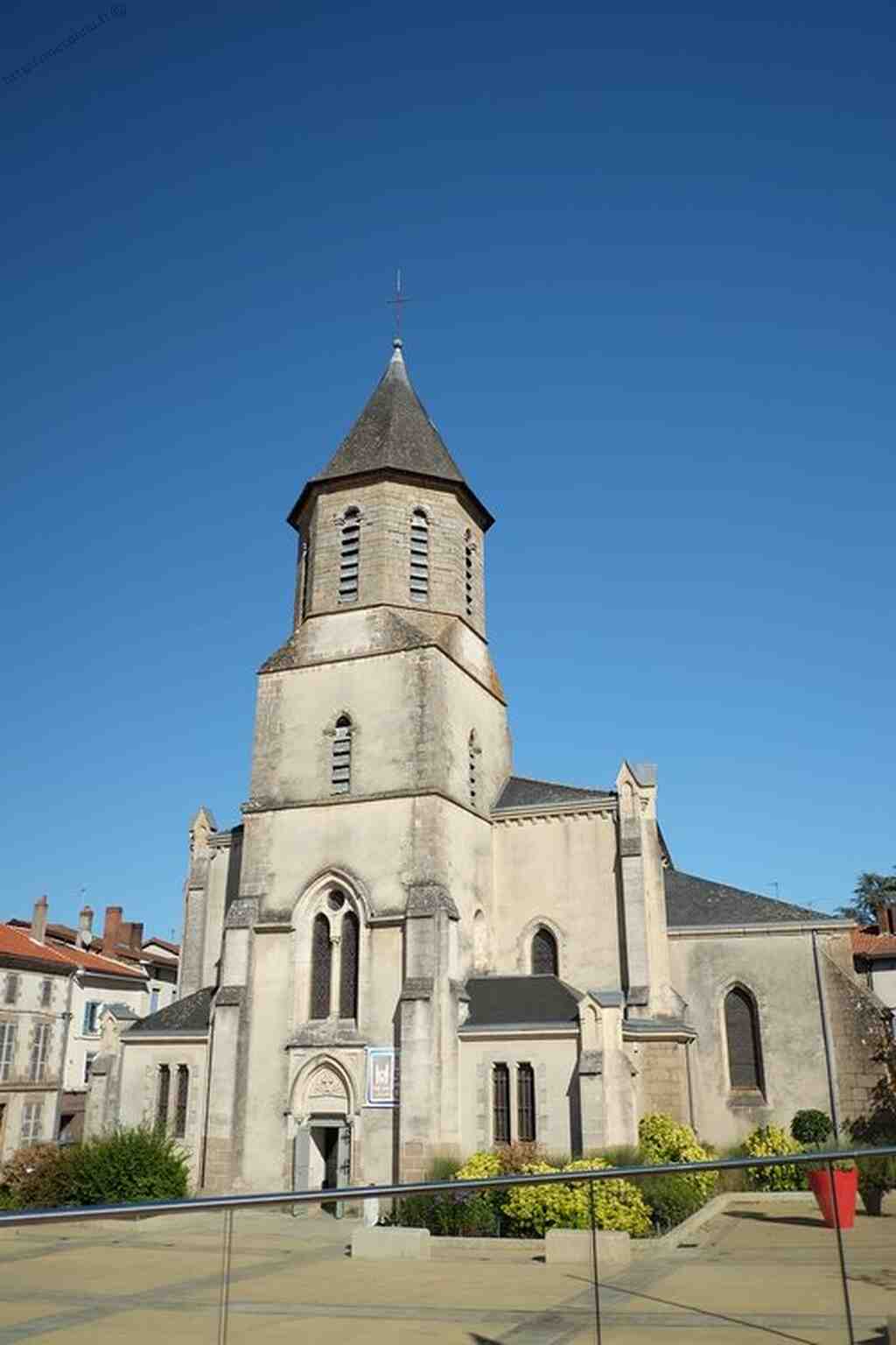 L'église Sainte-Croix d'Aixe-sur-Vienne - Meconnu.fr - La Haute-Vienne